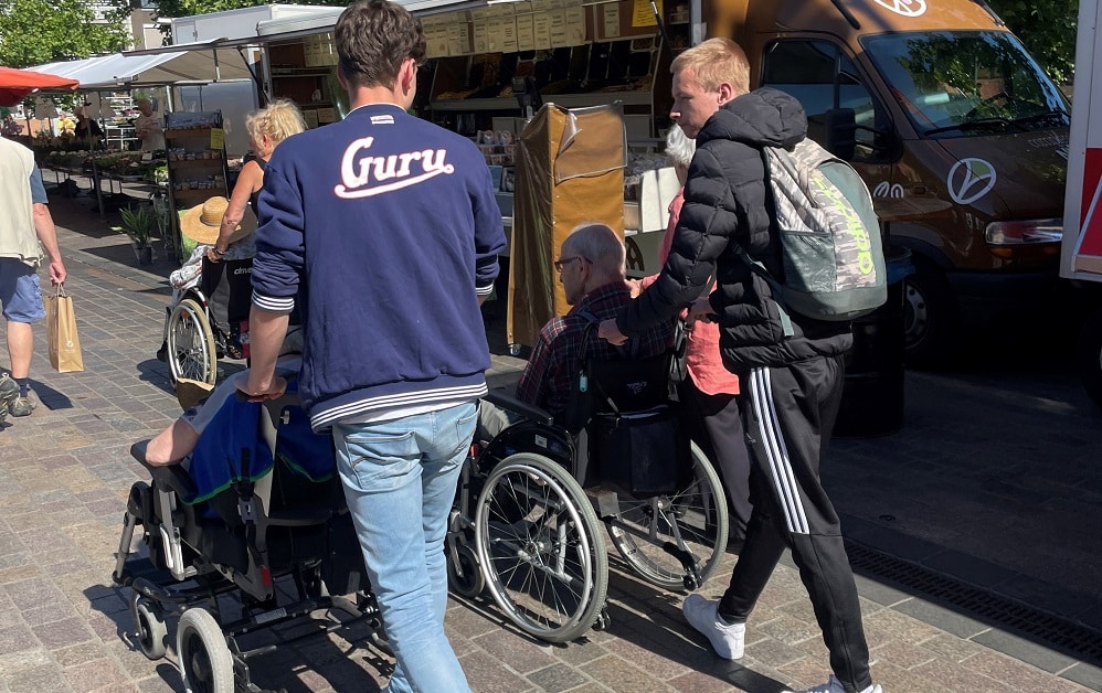 Arlinde Plomp en Esther Blom samen voor Maatschappelijke stages - Versa ...
